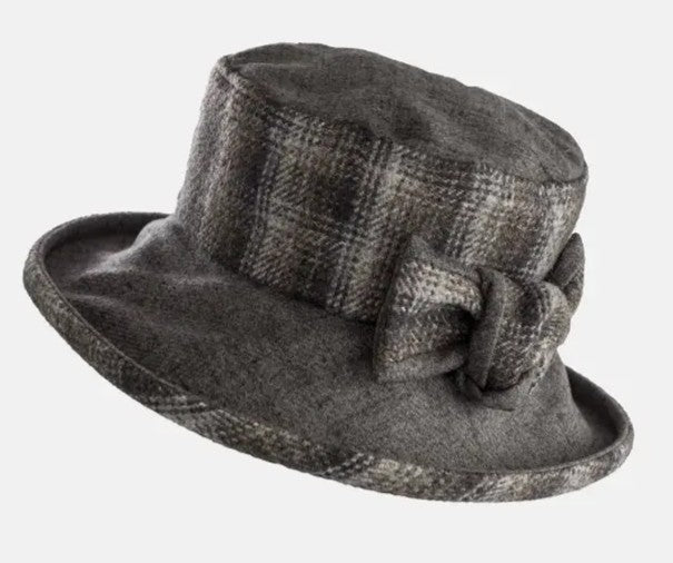 Proppa Toppa Hat – Three Wild Women